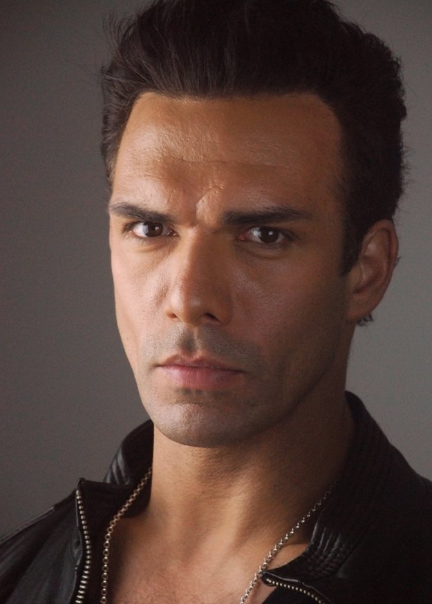 Darren Shahlavi