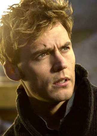 Sam Claflin